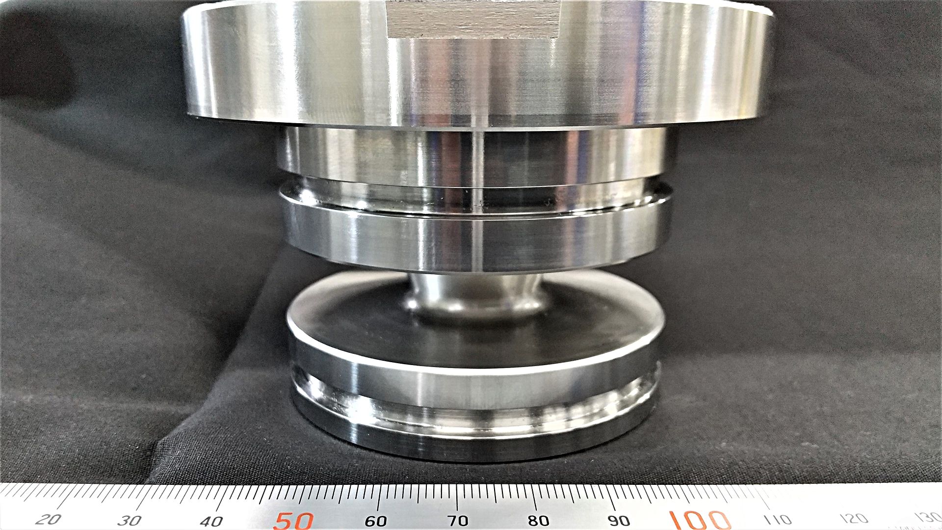 金型関連部品【HPM38 丸物加工 試作 量産】 - 株式会社 メイホー